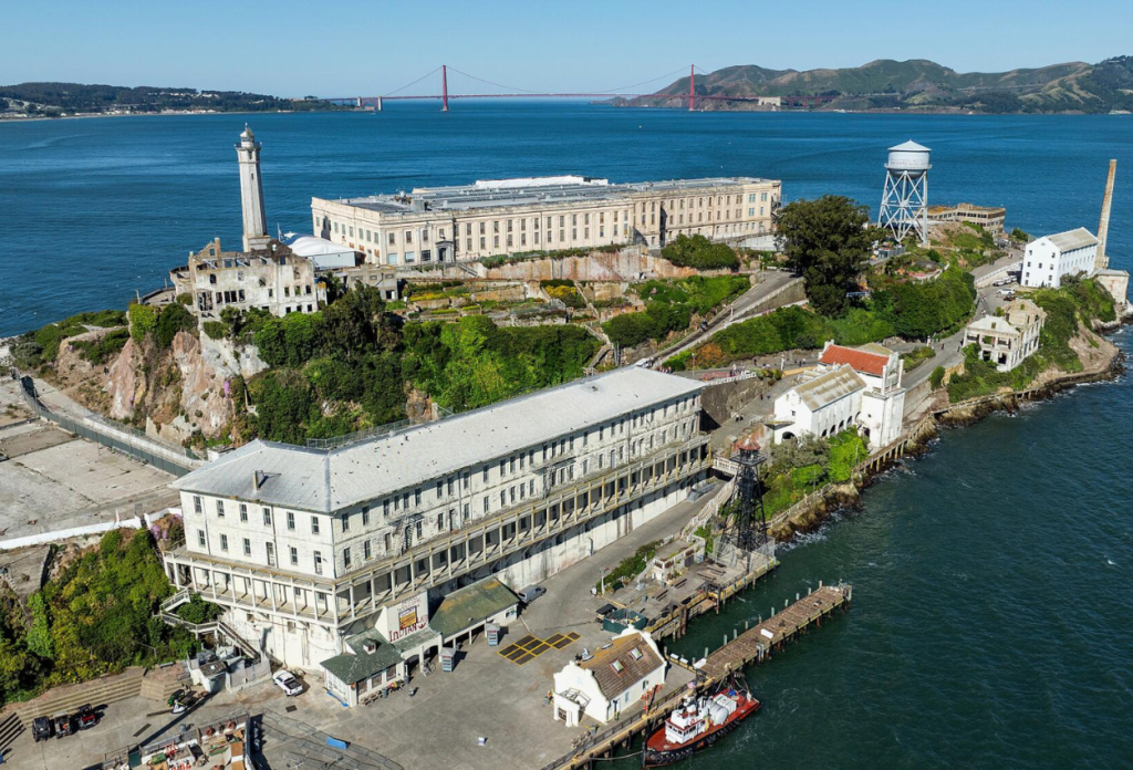 Pulau Alcatraz Destinasi Wisata Bersejarah di San Francisco | INCA Travel