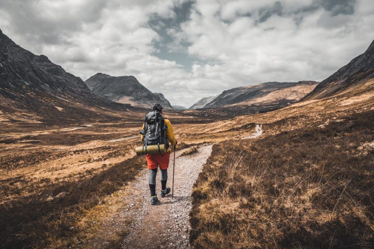 Hiking Track: Pengetahuan Travel tentang Jalur Pendakian yang Menguji ...